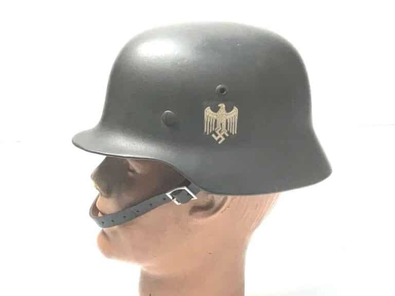 GERMAN SOLDIERS 2WW HEER HELMET For Sale