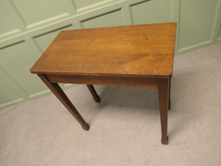 Arts and Crafts Oak Occasional Table or Side Table For Sale
