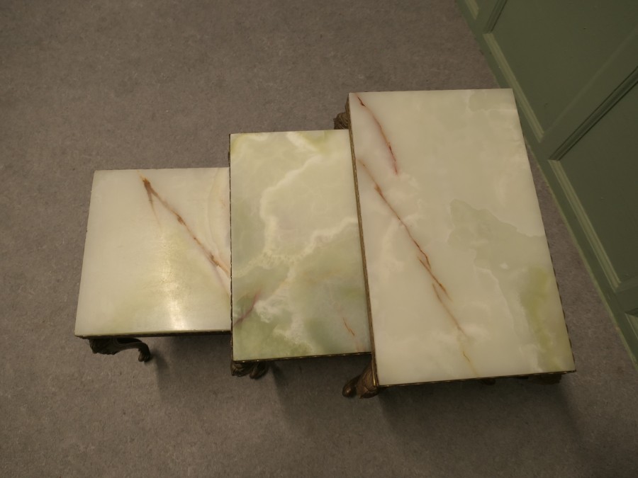 Nest of 3 Brass and Marble Topped Tables This is a very attractive set ...